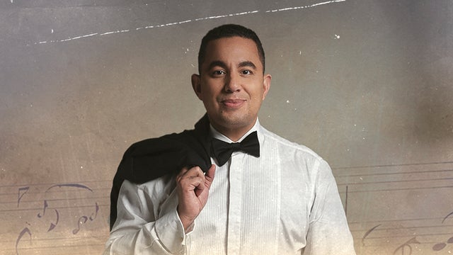 Felipe Pelaez : Celebrando 20 Años De Carrera at James L Knight Center ...