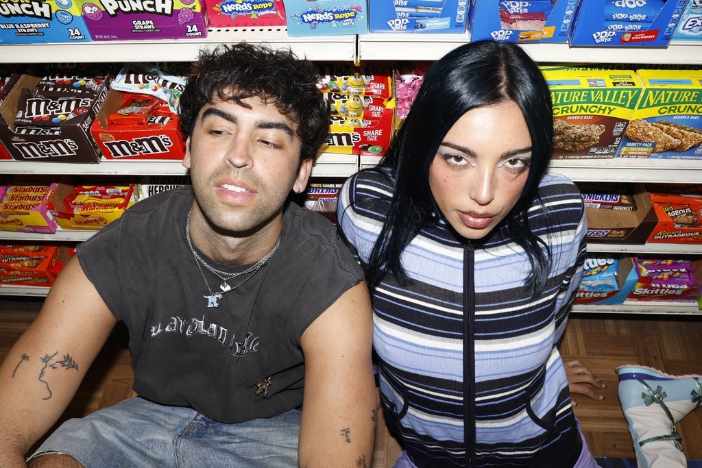 BETWEEN FRIENDS: I Love My Girl, She's My Boy Tour | House of Blues